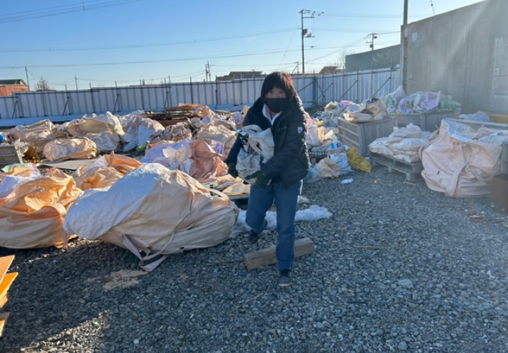 Warning : call_user_func_array() expects parameter 1 to be a valid callback, function 'change ...